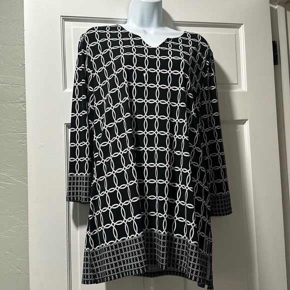 Allison Daley | Tops | Allison Daley Black And White Top | Poshmark